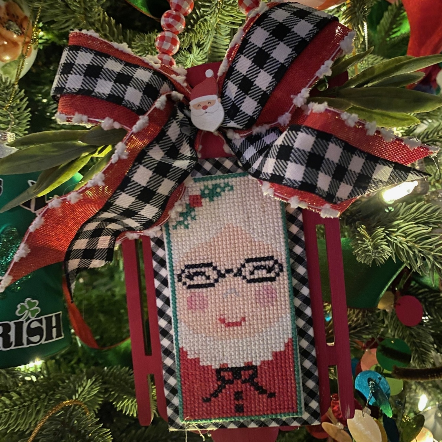 Jolly Mrs Claus Tag Cross Stitch Chart – Tiger Lily Designs